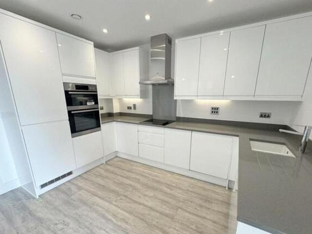 India Way, London, 2 Bedroom Apartment