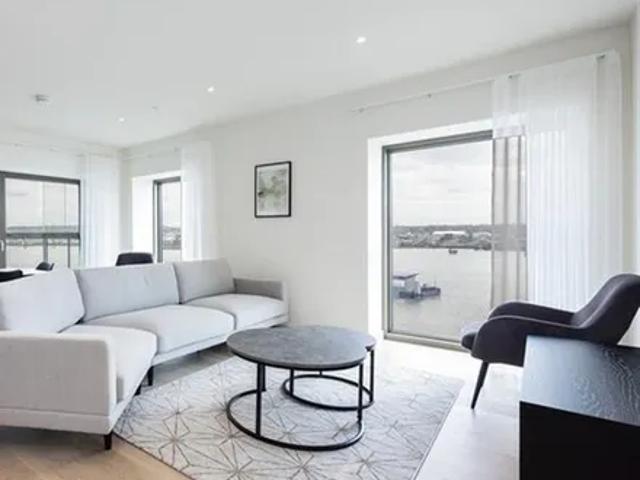 India House, Royal Crest Avenue, London, E16 2YX, United Kingdom | 3 bed apartment for rent #138932232 | Rentberry