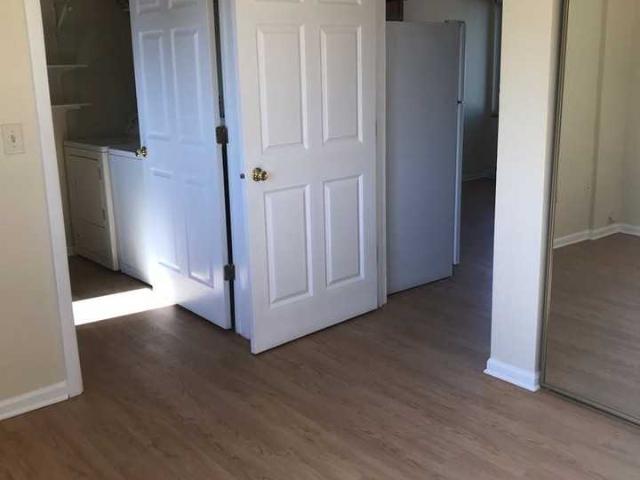 Indian Court 1 Bedroom Apartment for Rent at 1301 E Indian Trl, Aurora, IL 60505 Pigeon Hill