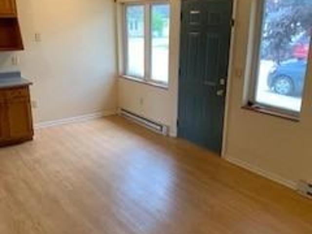 Indian Court 1 Bedroom Apartment for Rent at 1301 E Indian Trl, Aurora, IL 60505 Pigeon Hill