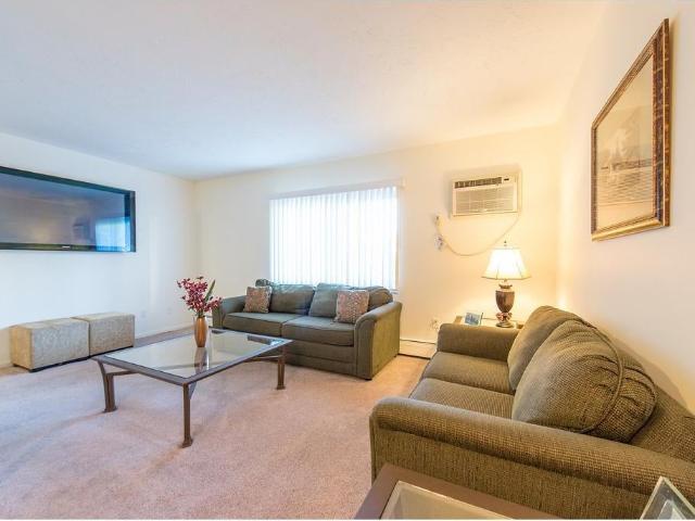 Indian Hills Senior Community Studio Apartment for Rent at 1541 E 191st St, Euclid, OH 44117