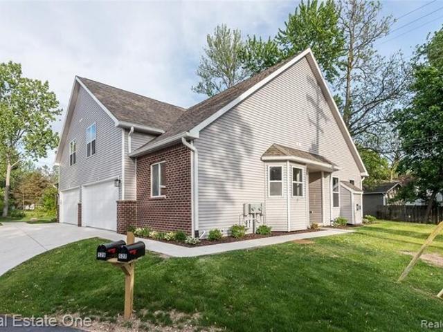 Indian Oaks Dr, Howell, Condo For Sale