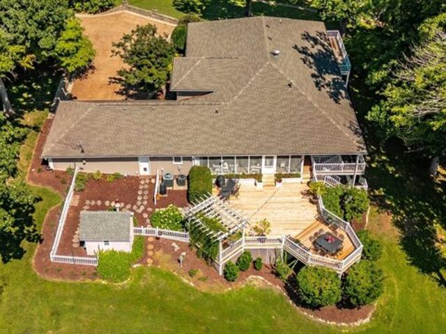 Indian Lake Rd, Hendersonville, Home For Sale