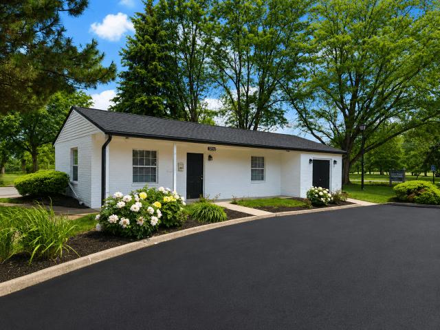 Indian Mound 2 Bedroom Apartment for Rent at 3939 Rosland Dr, Columbus, OH 43207
