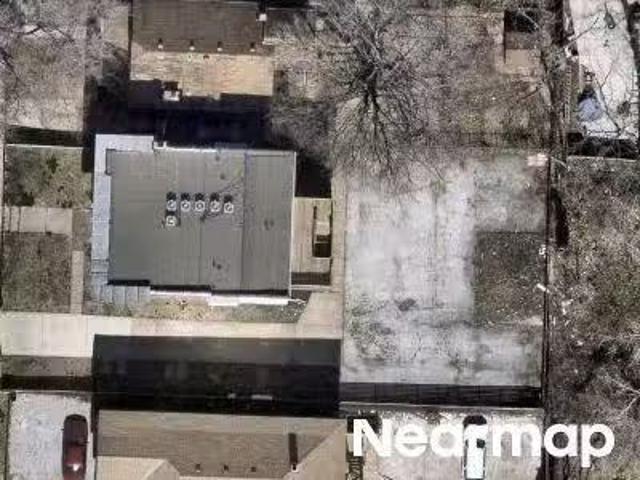 Indiana Ave Apt 1n