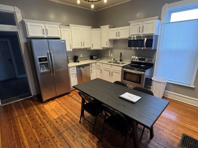 Indianapolis House with Living room. Spacious & be