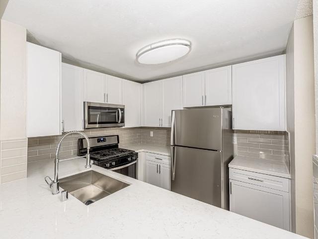 Indie Collection 4 Bedroom Apartment for Rent at 1435 Stanley Ave, Glendale, CA 91206 Citrus Grove