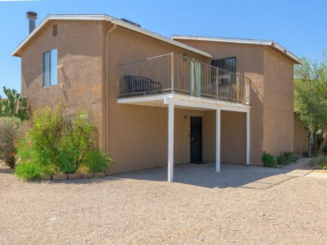Individual Room Available in _Bed Townhome Steps