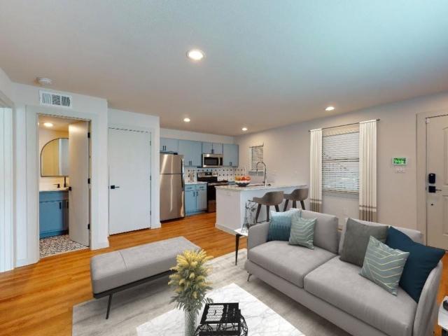 Inez at Bishop Ridge 1 Bedroom Apartment for Rent at 609 N Lancaster Ave, Dallas, TX 75203 Lake Cliff