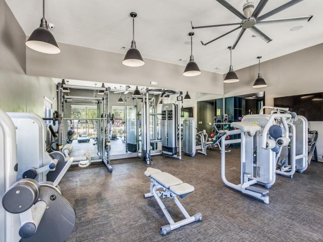 Infinity on Yorktown 2 Bedroom Apartment for Rent at 660 Yorktown St, Dallas, TX 75208