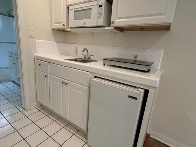 ing394 Studio Apartment for Rent at 3940 Inglewood Blvd, Los Angeles, CA 90066 Mar Vista