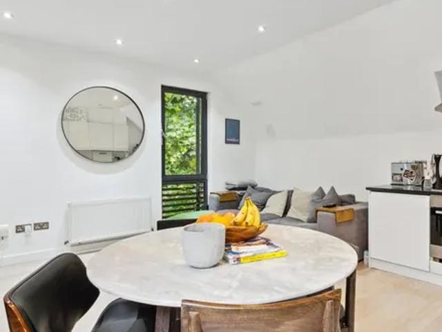 Ingle Mews, Angel, London, EC1R 1XR, United Kingdom | 2 bed townhouse for rent #106201229 | Rentberry