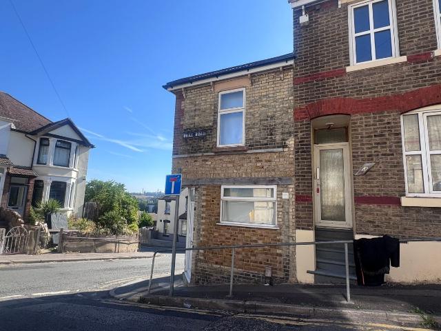 Ingle Road, Chatham ME4, 3 bed terraced house to rent, £1,300 pcm | PrimeLocation