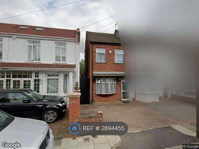Inglehurst Gardens, Ilford IG4, 4 bed semi detached house to rent, £2,700 pcm | PrimeLocation