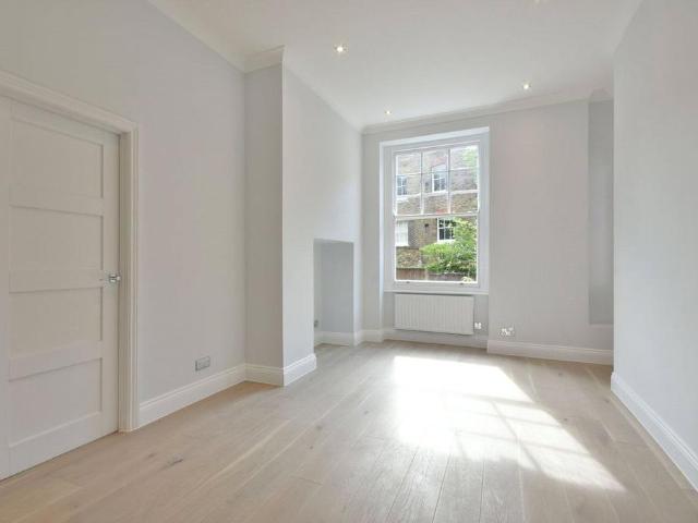 Inglewood Road, West Hampstead. 1 bed flat to rent £2,350 pcm £542 pw
