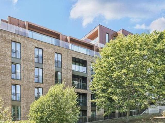 Inglis Way, Mill Hill East, 2 Bedroom Flat
