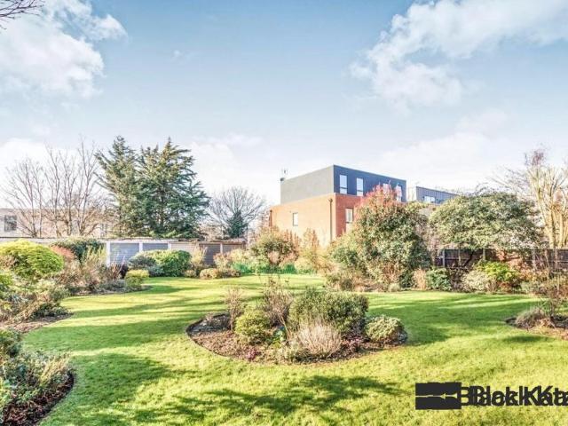 Ingram Lodge, Kings Avenue, Clapham Park SW4, 1 bed flat to rent, £1,517 pcm | PrimeLocation