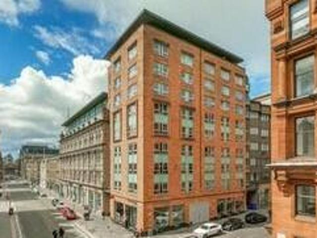 Ingram Street, Glasgow, 2 Bedroom Flat