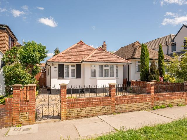 Ingram Road, Thornton Heath CR7, 3 bed bungalow to rent, £2,500 pcm | PrimeLocation