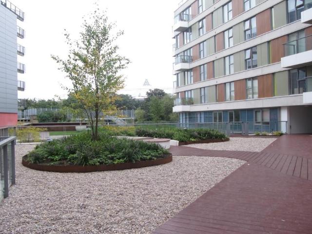 Ink Court, London E3 2 bed flat to rent £2,750 pcm £635 pw