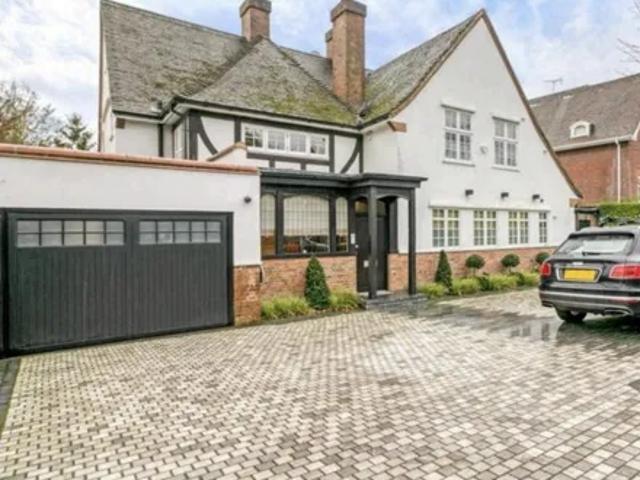 Inlesby, 3 The Bishops Avenue, London, N2 0AP, United Kingdom | 5 bed house for rent #167619724 | Rentberry