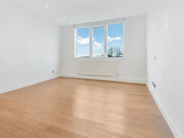InPost, Wellington Road, London, NW8 9SL, United Kingdom | 2 bed house for rent #166118936 | Rentberry