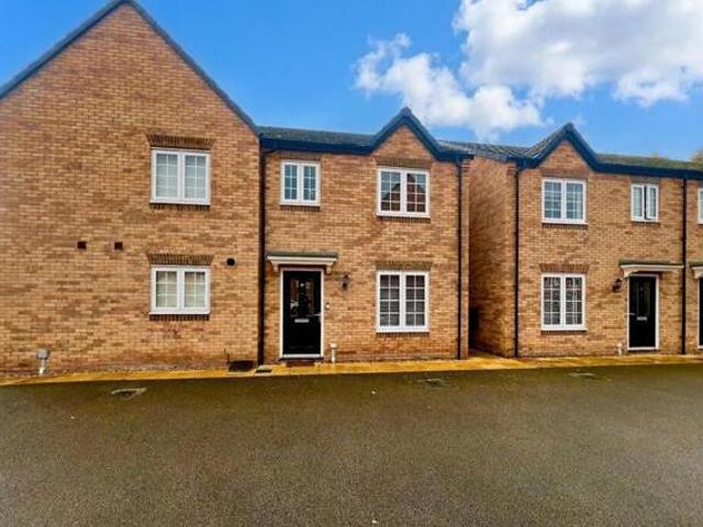 Insall Way, Auckley, 3 Bedroom Semi detached