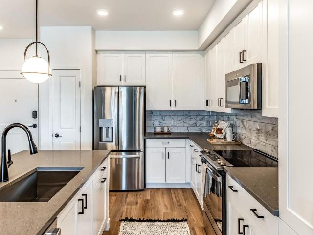 Inscription West Palm Beach 2 Bedroom Apartment for Rent at 1991 Presidential Way, West Palm Beach, FL 33401 President Country Club