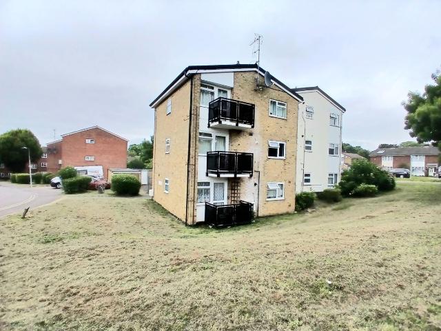 Inskip Crescent, Stevenage SG1, Studio to rent, £850 pcm | PrimeLocation