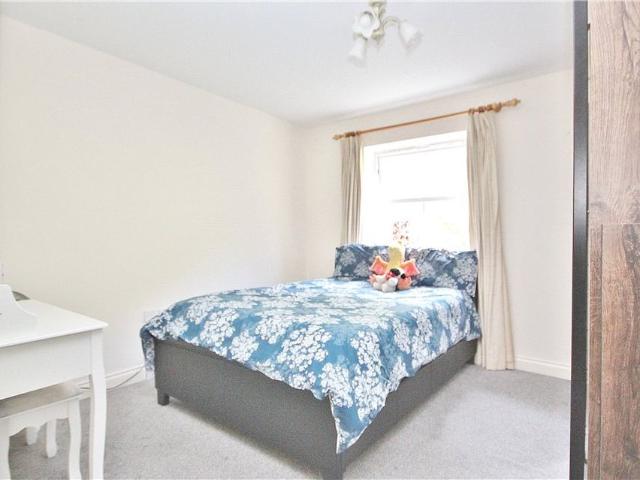 International Way, Sunbury on Thames, Surrey, TW16 7HR
