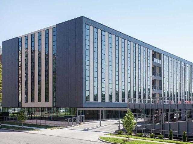 International 2 Bedroom Apartment for Rent at 301 E Armour Blvd, Kansas City, MO 64111 Hanover Place