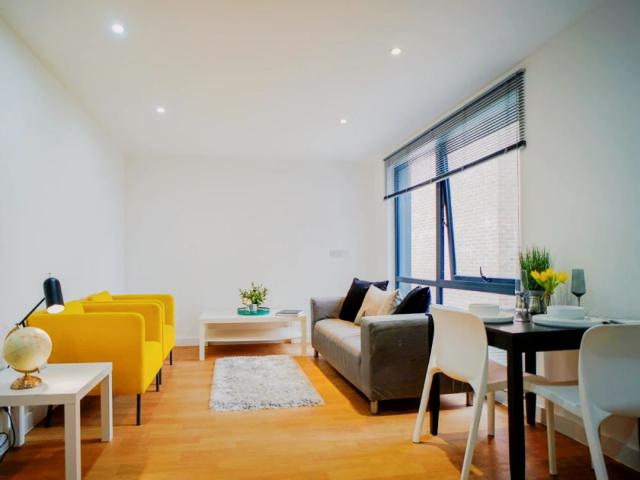 Interesting 2 bedroom flat in the West Bar neighbourhood