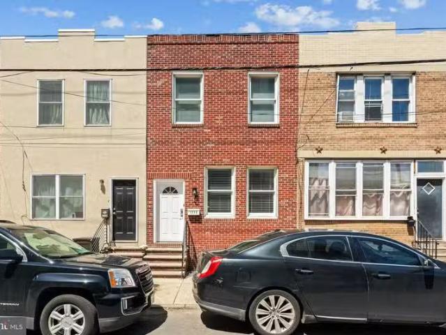 Interior Row/Townhouse PHILADELPHIA, PA 1338 S 33rd St