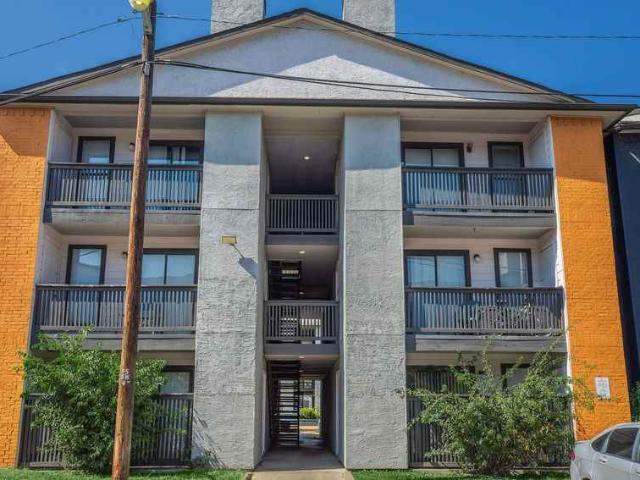 Interlace 2 Bedroom Apartment for Rent at 3801 Gannon Ln, Dallas, TX 75237