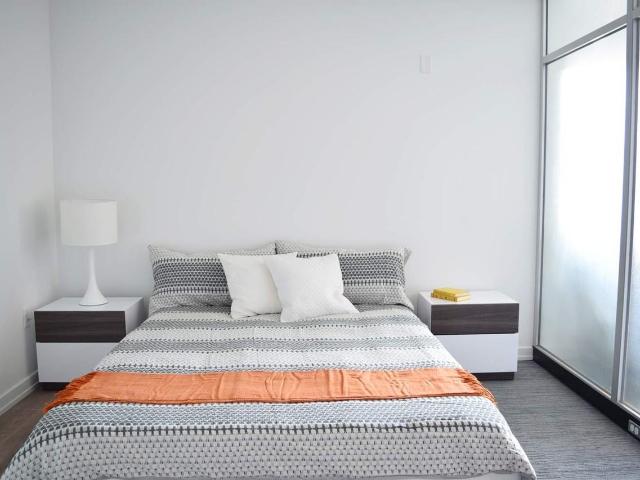 Interstate Flats 1 Bedroom Apartment for Rent at 12 E Armour Blvd, Kansas City, MO 64111 Broadway Gillham