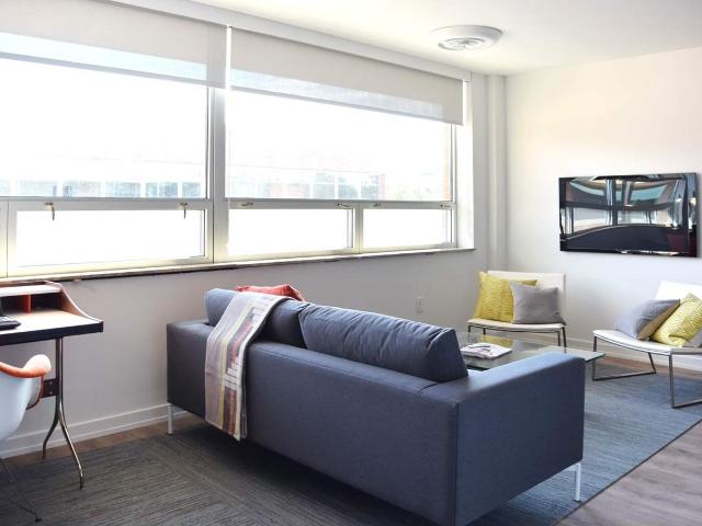 Interstate Flats 2 Bedroom Apartment for Rent at 12 E Armour Blvd, Kansas City, MO 64111 Broadway Gillham
