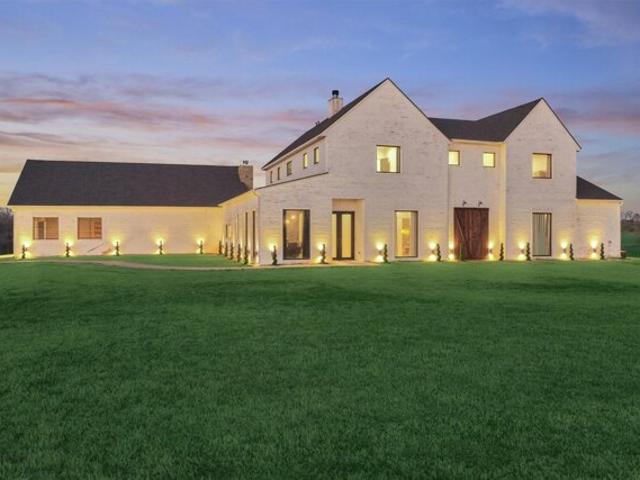 Interstate Highway Feeder N, Buffalo, Farm House For