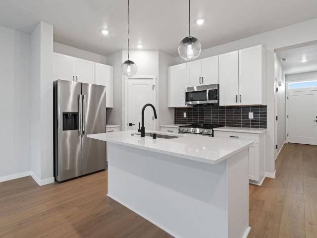 Introducing Your Dream Home: 3 Bedroom Home for Rent at 47 Ne 47th Ct, Vancouver, WA 98661 Bagley Downs