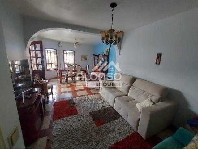 Investimento Terreno com 4 Casas a venda com renda de 7.000,00