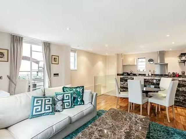 Inver Court, London