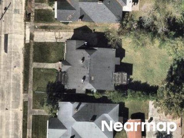 Inverness Ave