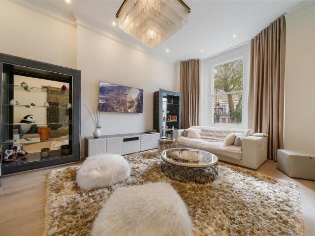 Inverness Gardens, Kensington and. 6 bed house to rent £32,500 pcm £7,500 pw