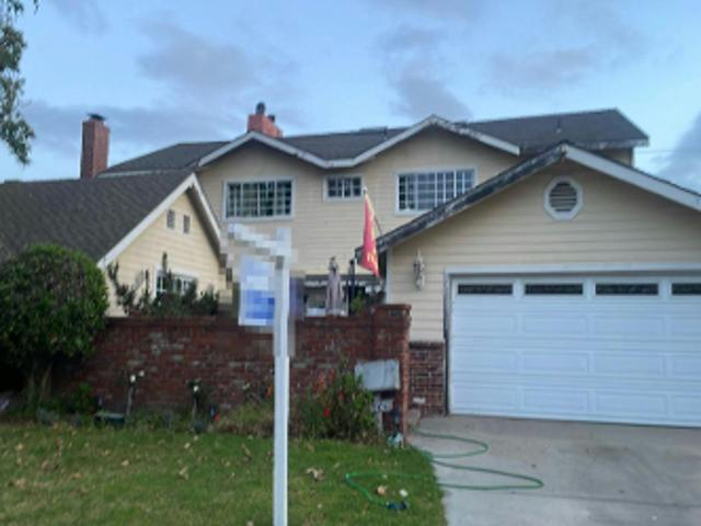 Inverness Dr
