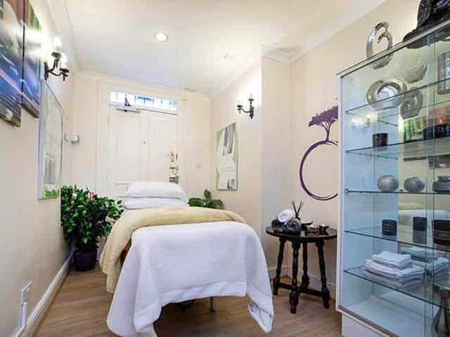 Inverness Mews, London, Leisure Facility For