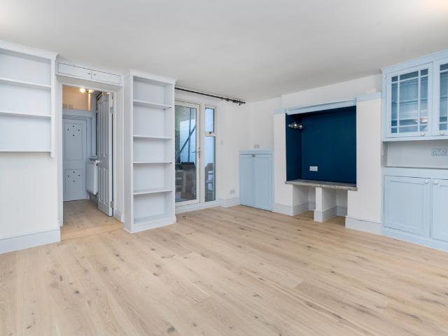 Inverness Street, Camden, London NW1, 1 bed flat to rent, £2,100 pcm | PrimeLocation