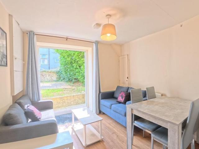 Inverness Road, Brighton BN2 4 bed end of terrace house to rent £2,201 pcm £508 pw