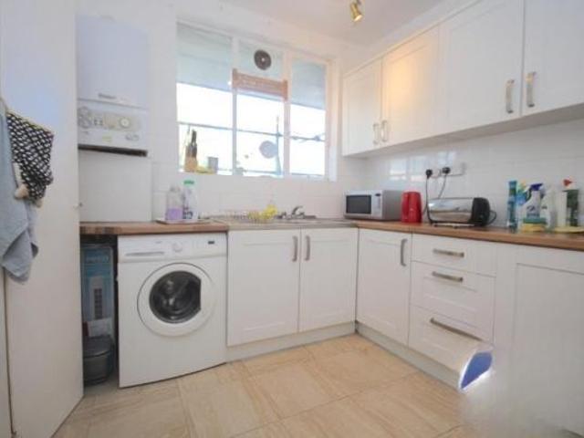 Inverness Terrace, London W2 3 bed flat to rent £3,499 pcm £807 pw