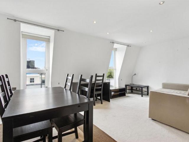 Inverness Terrace, London W2 1 bed flat to rent £2,708 pcm £625 pw