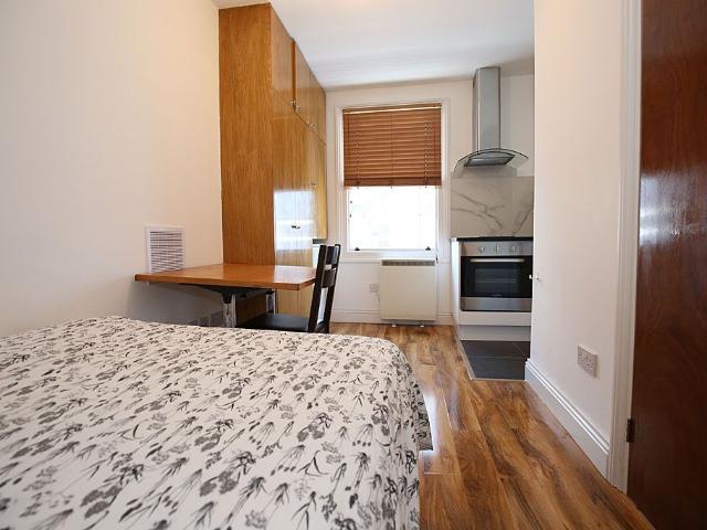 Inverness Terrace, London W2, Studio to rent, £1,495 pcm | PrimeLocation