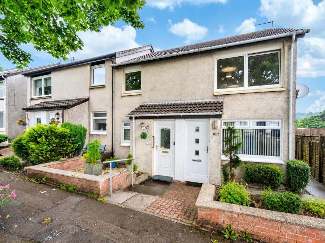 Invergarry Quadrant, Thornliebank, Glasgow G46, 2 bed flat to rent, £995 pcm | PrimeLocation